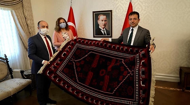 Milletvekili Burcu Köksal ve Dazkırı Belediye Başkanı İsmail Taylan'dan ... Milletvekili Burcu Köksal ve Dazkırı Belediye Başkanı İsmail Taylan'dan ...