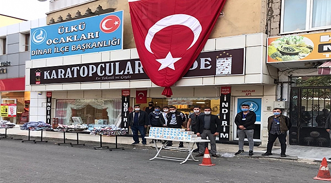 Ülkücü Gençler Kandil Simidi Dağıttı - Dinar Haberleri - Dinar Gündem Ülkücü Gençler Kandil Simidi Dağıttı - Dinar Haberleri - Dinar Gündem